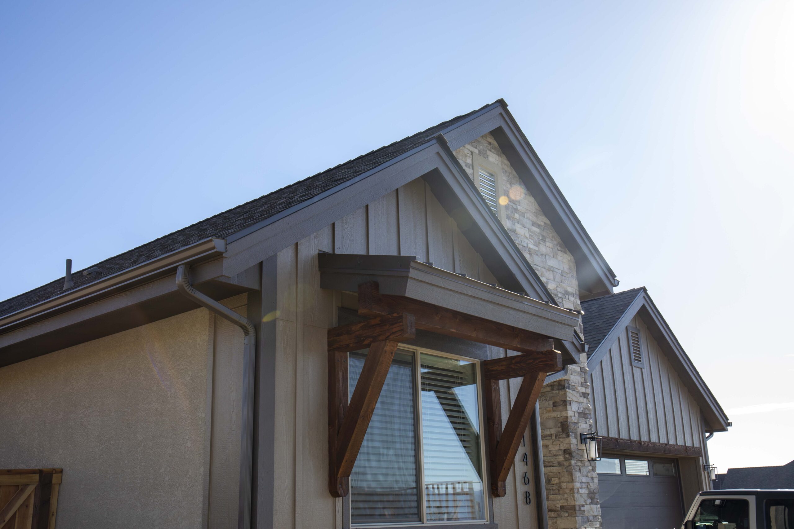 Seamless Gutters vs. Conventional Gutters: What is the Difference?
